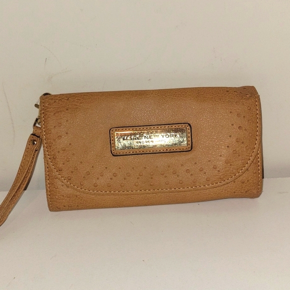 Andrew Marc | Bags | Women Andrew Mark Wristlet | Poshmark